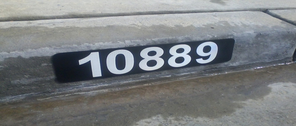 Reflective Curb Address Plaque Installation ⋆ Reflective Curb Address ...
